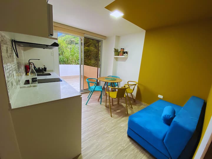 Cozy, Secure Suite With A Terrace And Parking. - Tungurahua