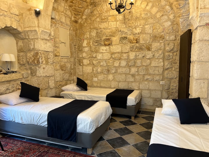 Tuba Apartment | Quad - Jerusalem
