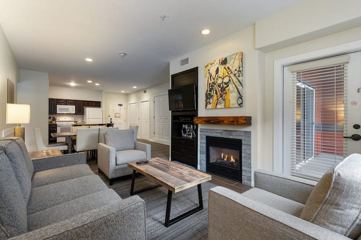 2br Fireplace, Hot Tub & Sauna, Ski Shuttle - Steamboat Springs, CO