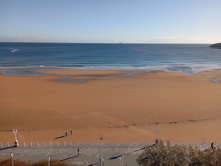 ¡Primera Línea De Playa! - Gijón