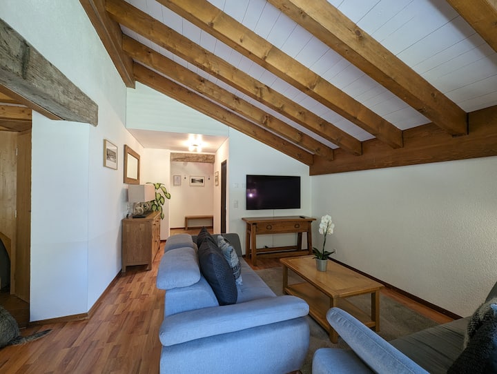 Vitalis Is A Spacious Attic Apartment, Sleeps 5. - Zermatt