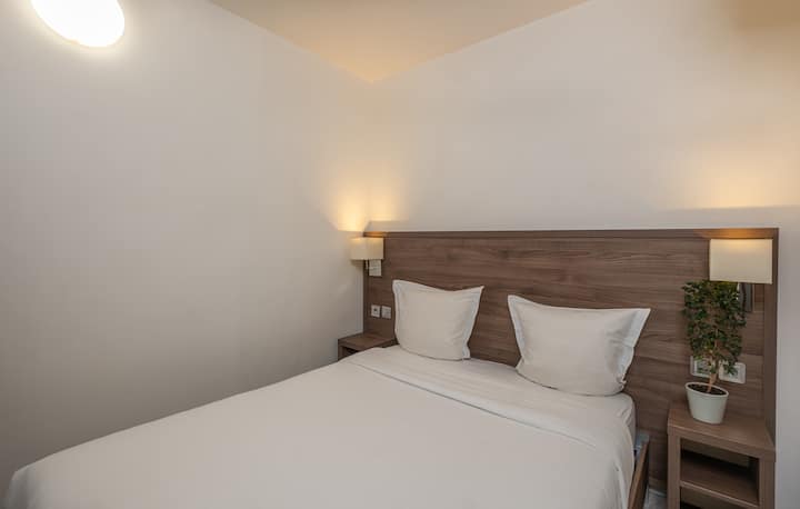 Chambre Double Coté Cour Calme à Montparnasse - París