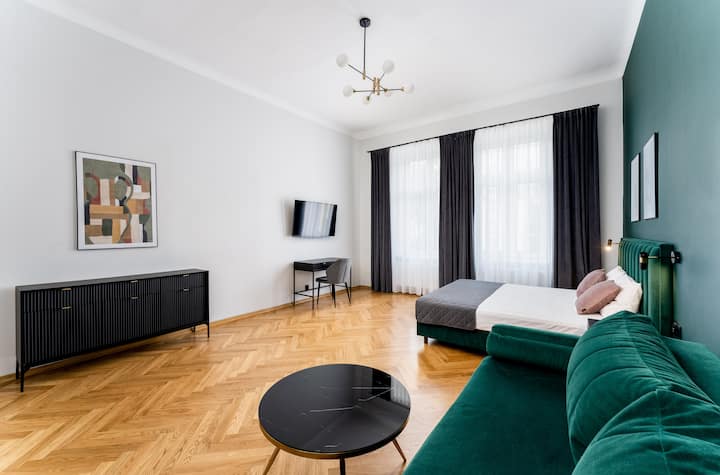 ⭐⭐⭐⭐ Elegant Suite 70m2 • Aparthotel • Old Town - Krakow