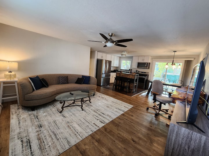 Rocky Road Casa, 2 Bedroom - Medford, OR