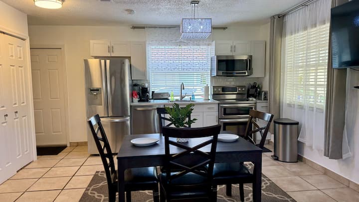 Two-bedroom Home - Miami/c. Gables - Miami
