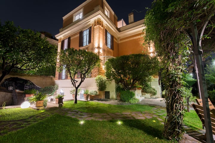 A Villa Michelangelo (Executive) - Roma