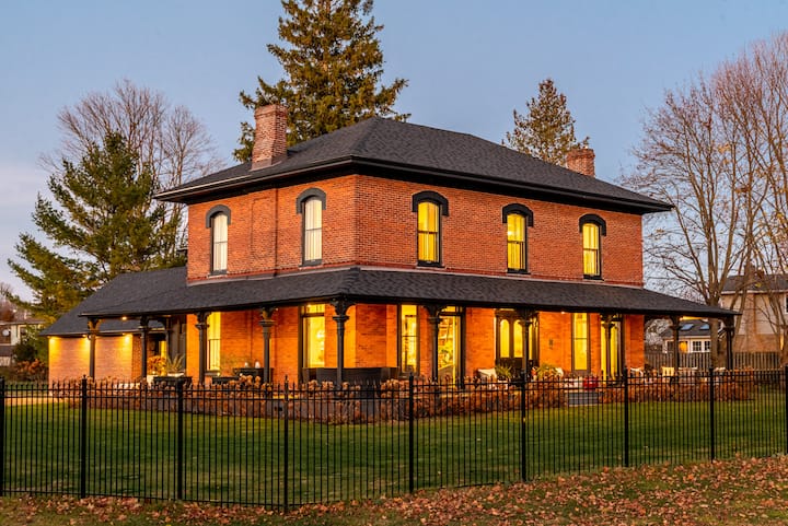 Marigold Mansion Lakeside Main - Cobourg