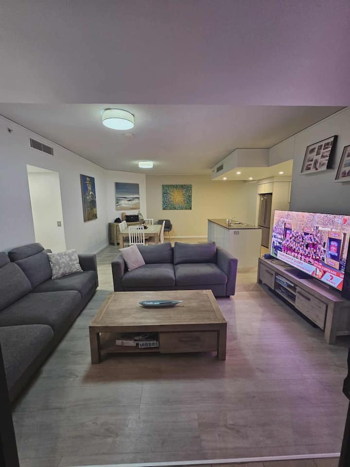 Broadbeach Sierra Grand Bright 2 Bedrm, 2 Bth - Broadbeach