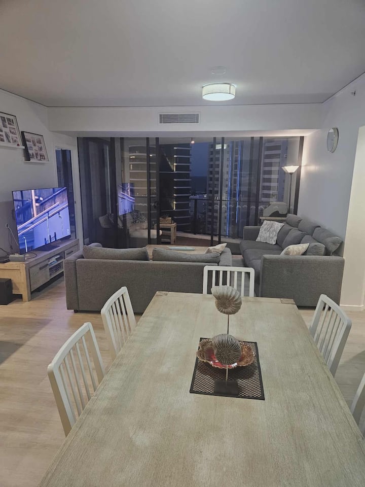 Broadbeach Sierra Grand Bright 2 Bedrm, 2 Bth - Broadbeach