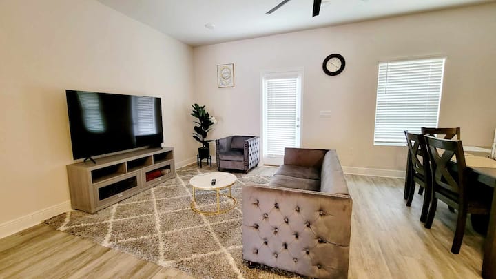Modern Luxury House In Pensacola(ev Charger) - Pensacola, FL
