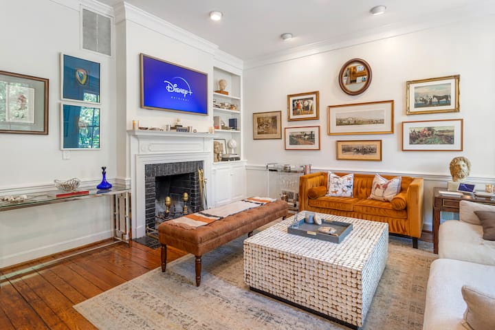 Luxe Cameron House / Off King St / Est. 1870 - Alexandria, VA