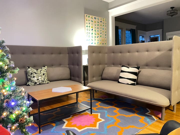 Historic Hotspot: Downtown Oak Park W/parking Spot - Oak Park, IL