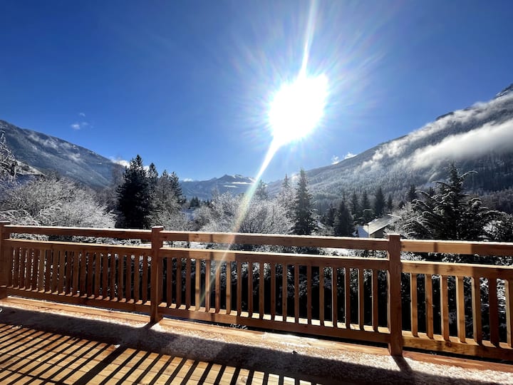 Chalet Plein Sud Avec Vue Proche Des Pistes - Chantemerle