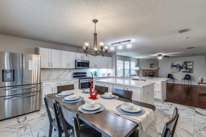 2 King Beds- 4 Bds In Little Elm - Frisco, TX