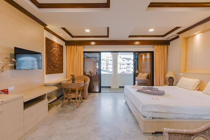 A Stunning Patong Getaway - Perfect For A Vacation - Pa Tong