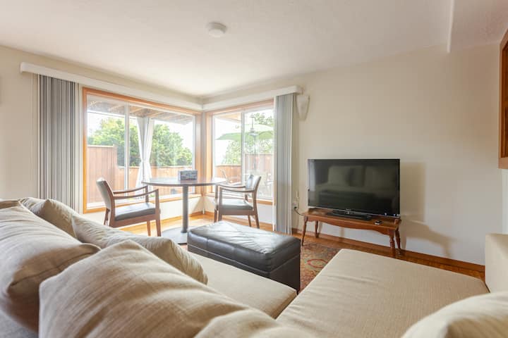 Sunny  Mt Tabor 1 Br Suite. Walk To Hip Montavilla - Portland