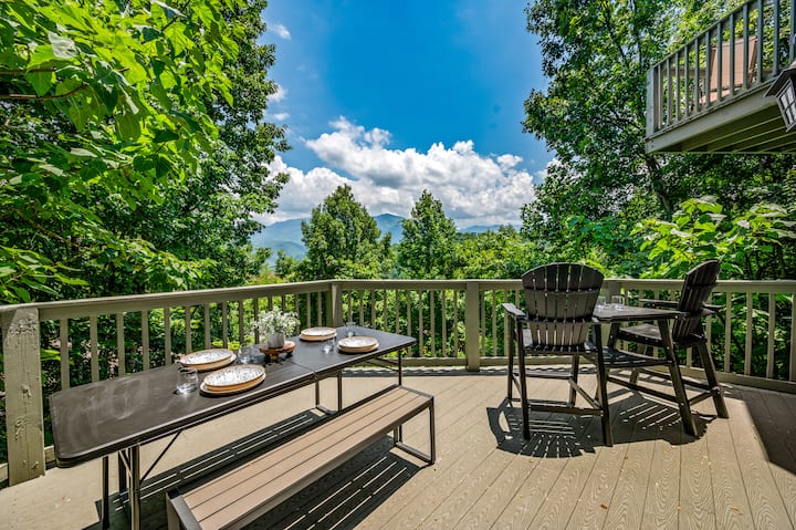 Sleeps 22-8 Kings+bunkroom! Close To Everything! - Gatlinburg, TN