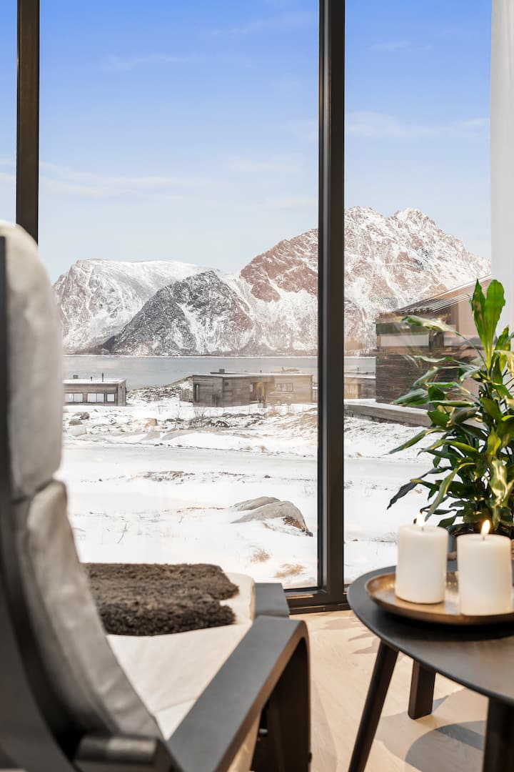 Artic Lyngvær Luggombu Lodge With Jacuzzi - Norway