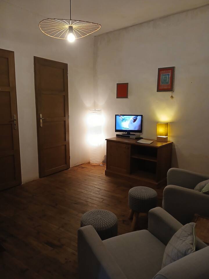 Appartement Avec Extérieur, 8km Des Plages - Saint-Pierre-la-Mer