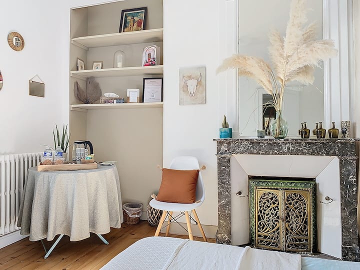 Maison 54, Chambre D’hôte Dans Maison De Maître - Bernay