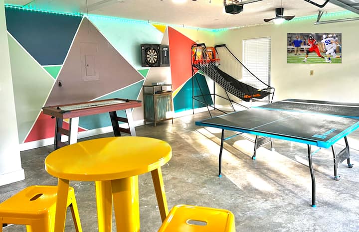 Awesome Gameroom! Near Beach & Historic District! - Wilmington Island, GA