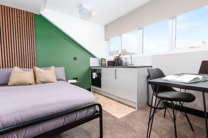 Inviting Studio Apartment | Free Parking And Wi-fi - Derby