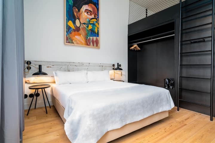 Limehome Porto Rua Das Oliveiras | Queen Room - Porto