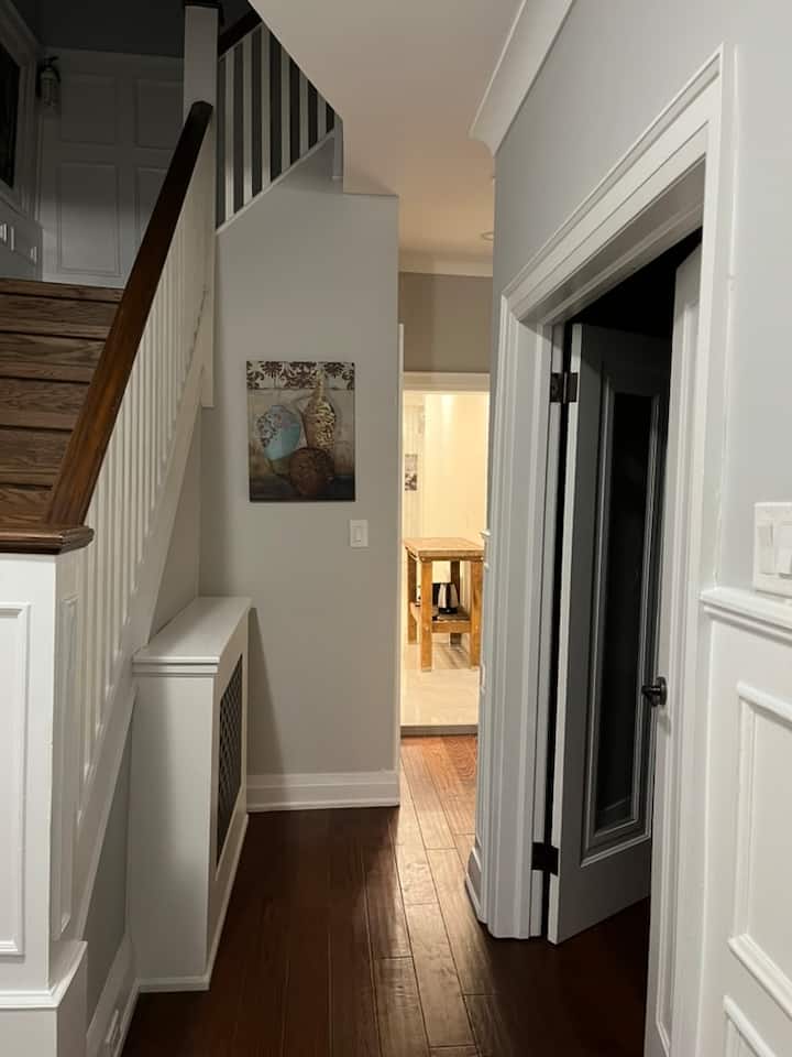 Downtown Gem 3bedroom/2bath - Subway5mins -Accom 8 - Toronto