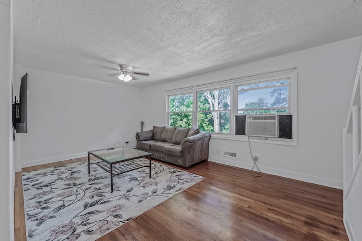 Entire House In A Beautiful Quiet Neighborhood - White Plains, NY