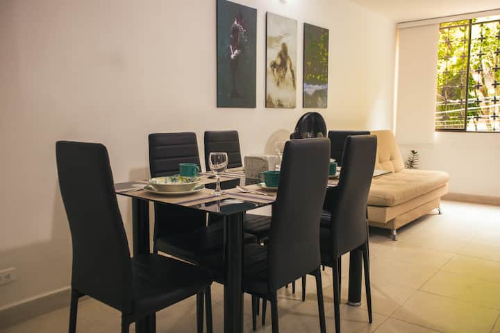 Natural, Acogedor Y Central - Laureles -Wifi 600mb - Medellín