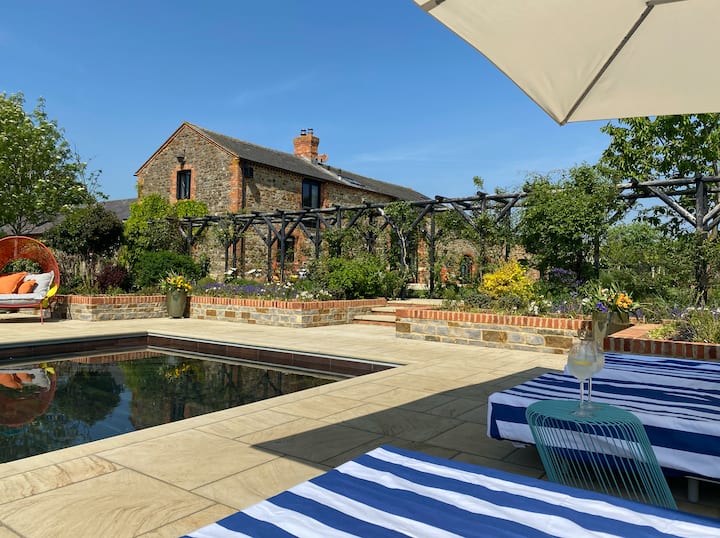 Boutique Stay In A Historic Countryside Barn - Angleterre