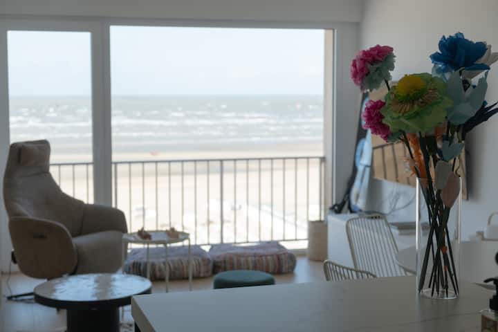 Licht, Luxe En Zeezicht – Stijlvol Appartement - Knocke-Heist