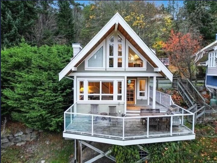 Currents At Otter Bay #31 Marina - North Pender Island