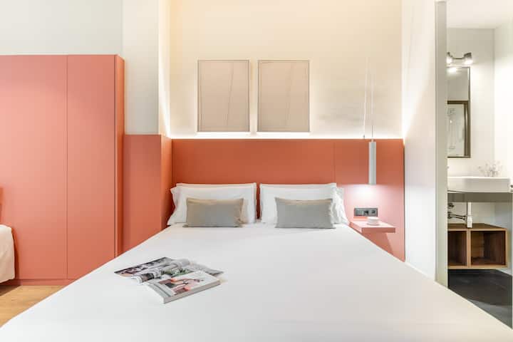 Habitación Triple En Enric Granados - Barcelona