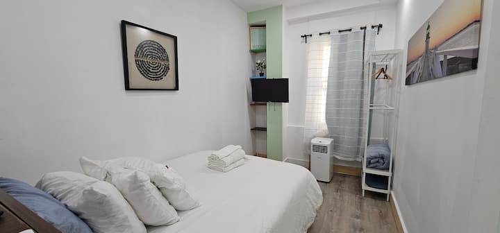Chagga- 1br Clean-quiet Aptmt-location-rain Shower - Windsor