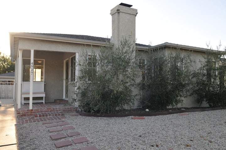 Tranquil Toluca Lake Charmer
Three Bedroom - Burbank, CA