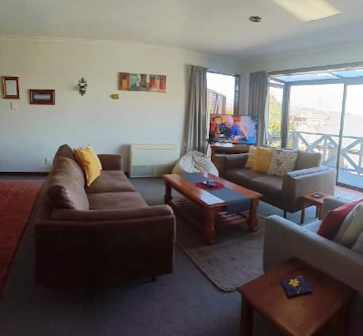 3 Bedroom. 5 Min Walk To Town - Dunedin