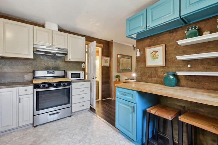 Foothills Guest Cottage - Placerville, CA