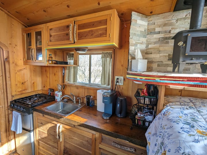 Ts'uyya Farm Tiny House - Albuquerque, NM
