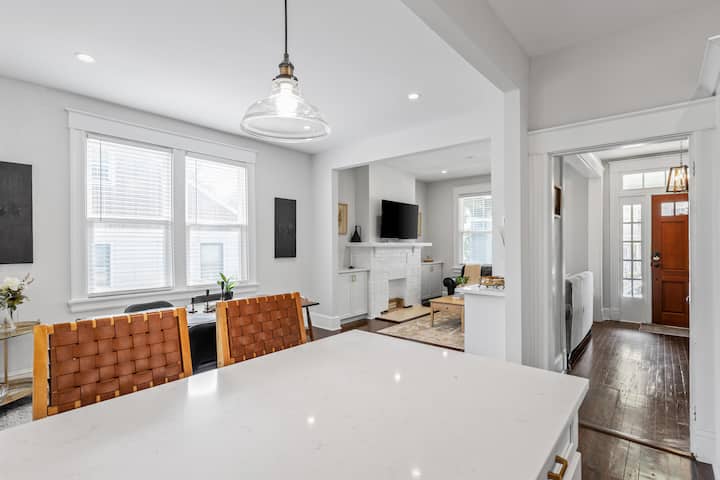 Classic Comfort, Minutes From Downtown Rva - Richmond, VA