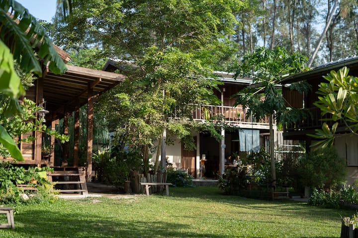 Baan Lae Wahn Wooden Delight 2br - Ko Pha-ngan