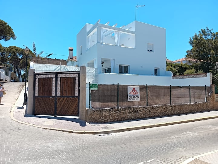 Casa Alhamar Con Piscina Al Lado De La Playa - Punta Umbría