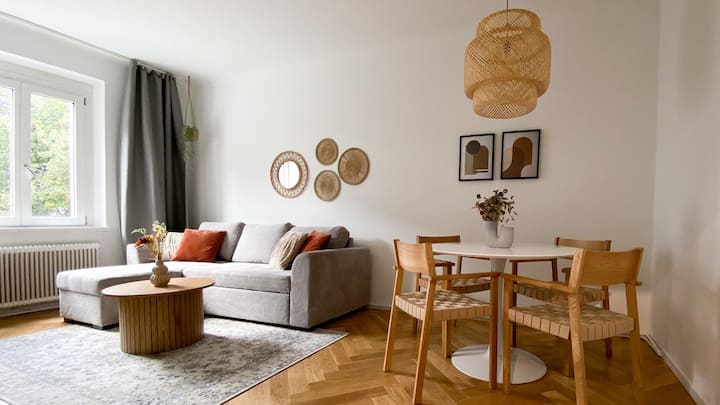 Free Parking, City 5mins On U1 - Vienna