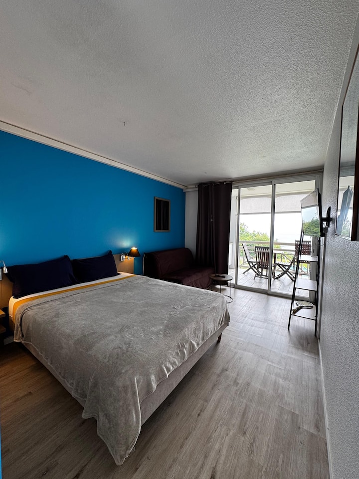 Studio Face Au Rocher I - Martinique