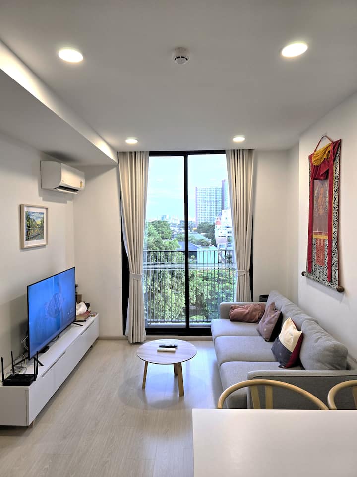 Calm Ekkamai Condo 1bed 1bath Ekkamai Bts And Mall - Bangkok