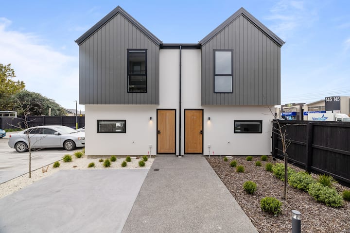 Chic Apartment In Riccarton - Modern Comfort - Christchurch