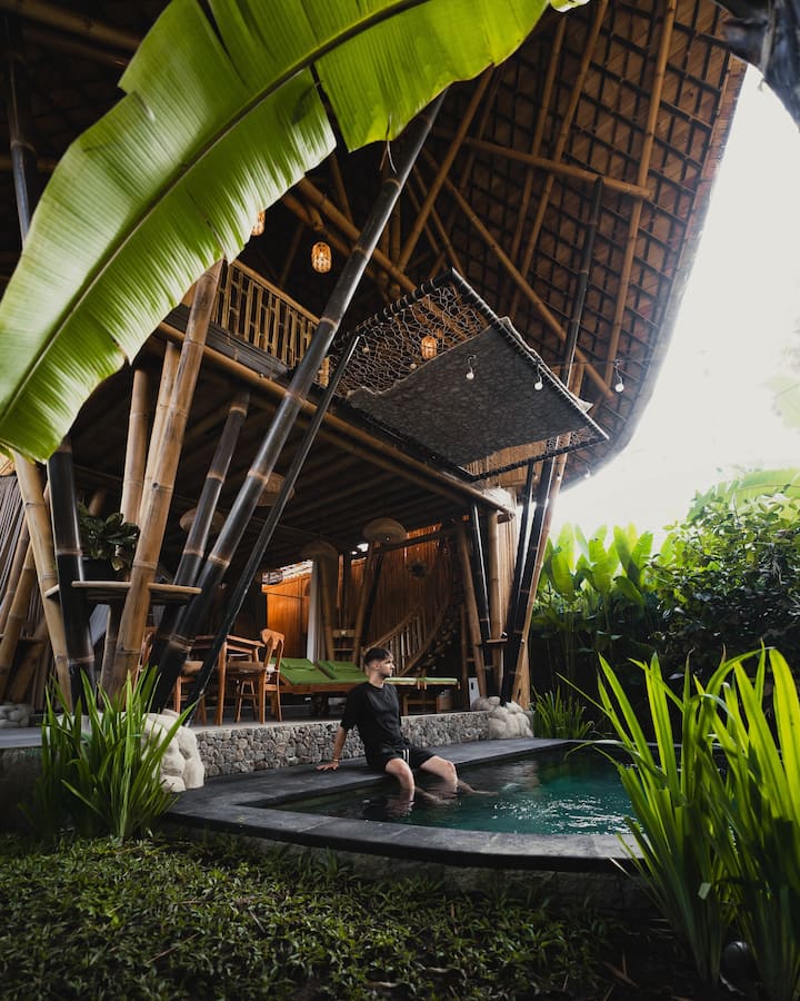 Tranquil Bamboo Haven: Eco Bamboo Island #2 - Besakih