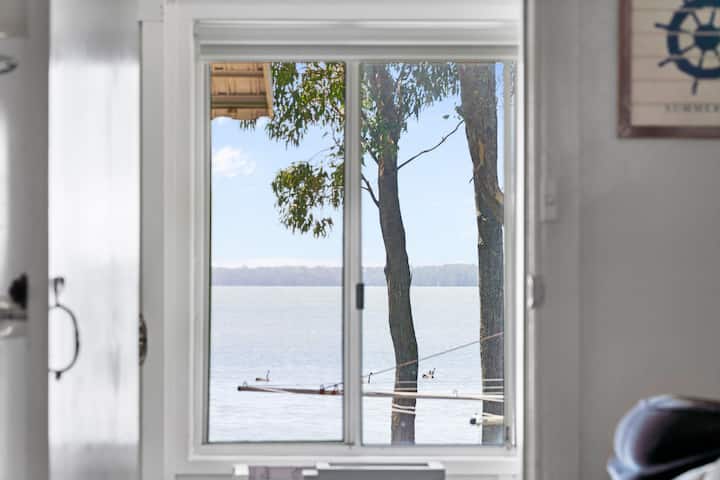 Sunrise Drift Cottage • Waterfront Family Escape - Toukley
