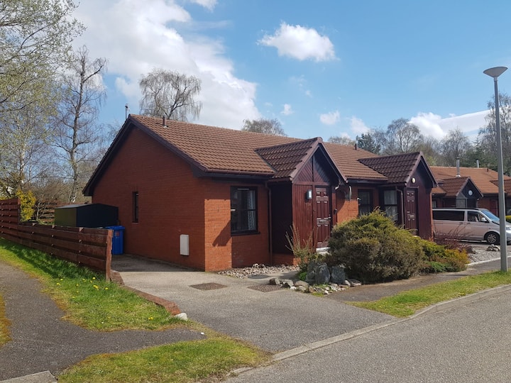 Orange Squirrel Lodge - Aviemore