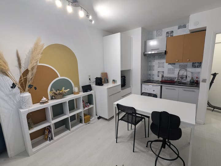 Appartement 9e à Proximité De Bus Et Du Stade - Marsylia